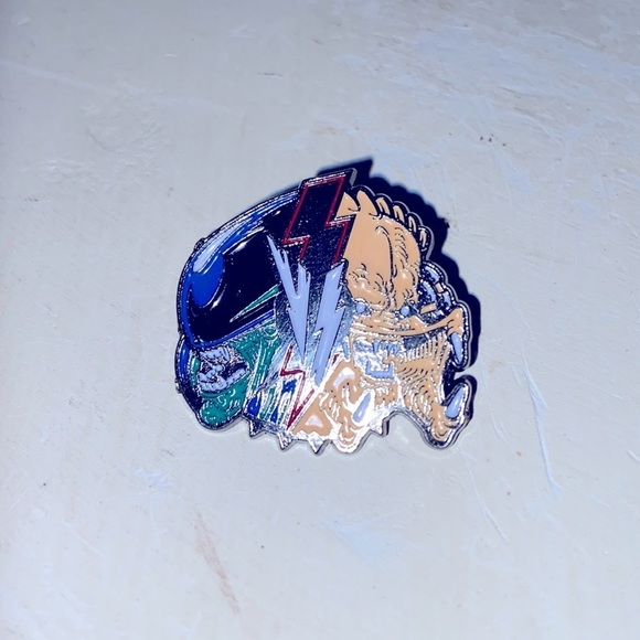 Loot Crate | Jewelry | Alien Vs Predator Lootpins | Poshmark